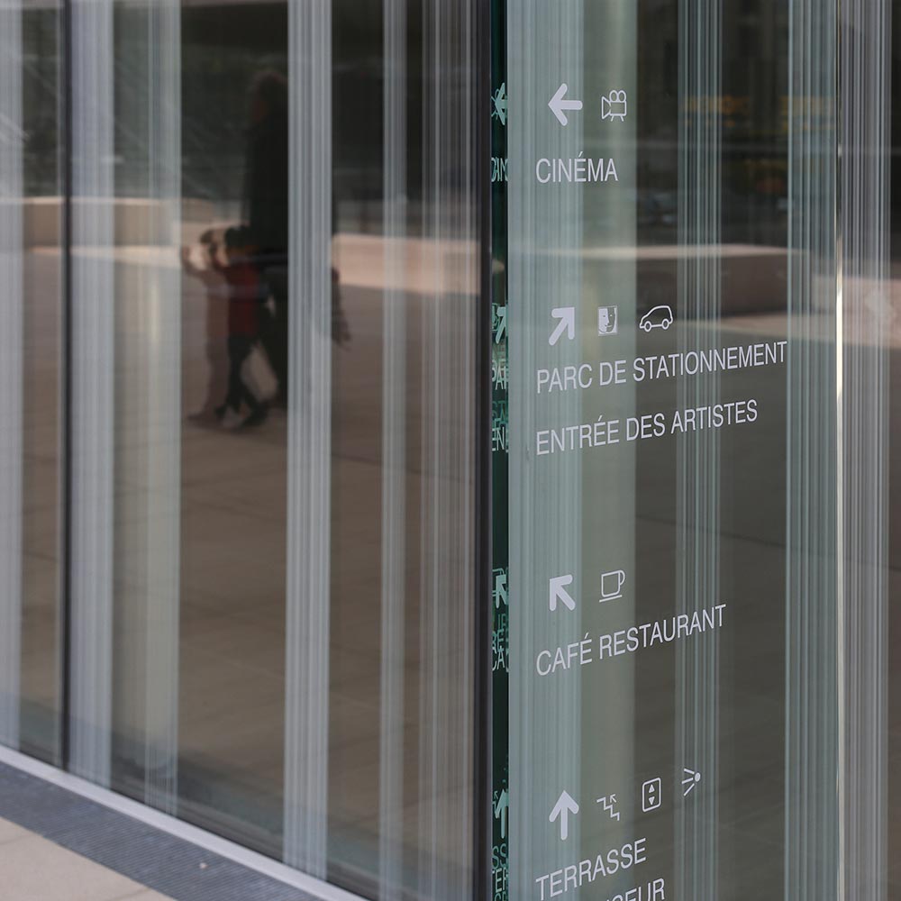 Freestanding Glass Information Sign and Support | Signbox